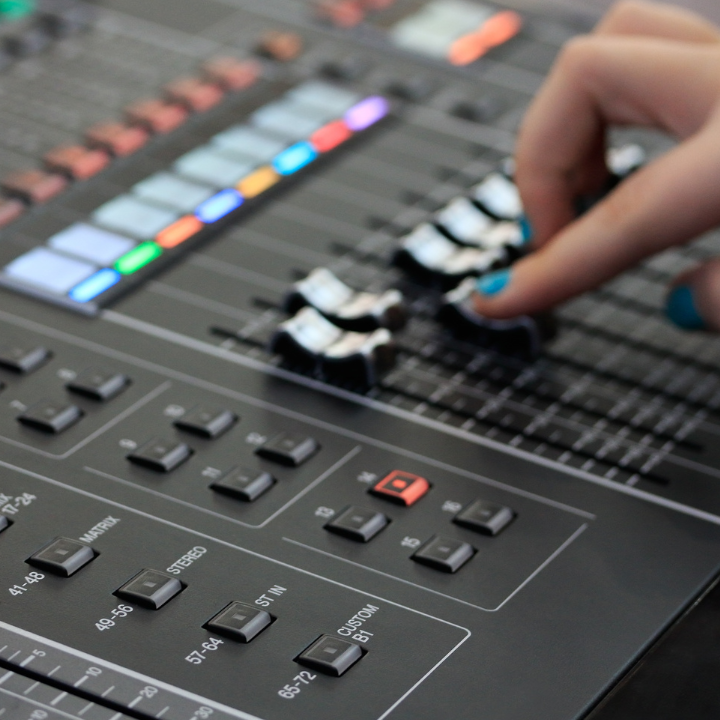 The Mixing Board Approach to Distraction Training - suzanneclothier